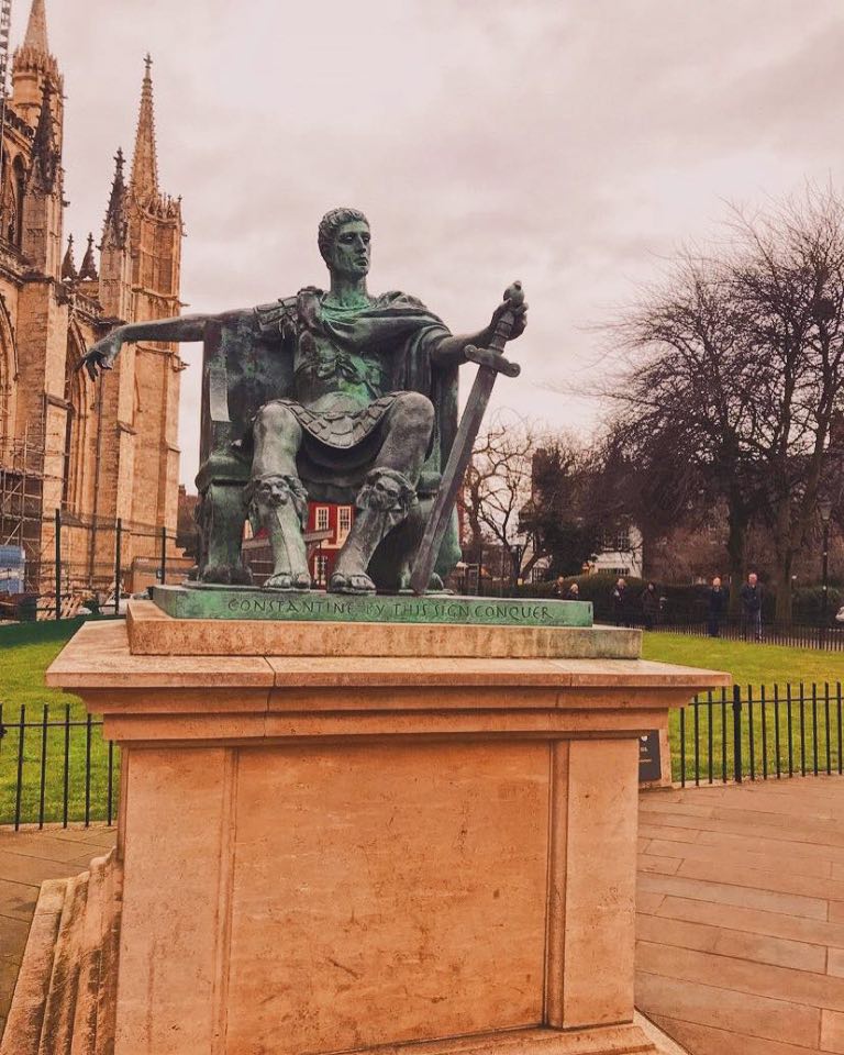 Rub a dub Dead; Fausta and the Bath – Historia Mundis